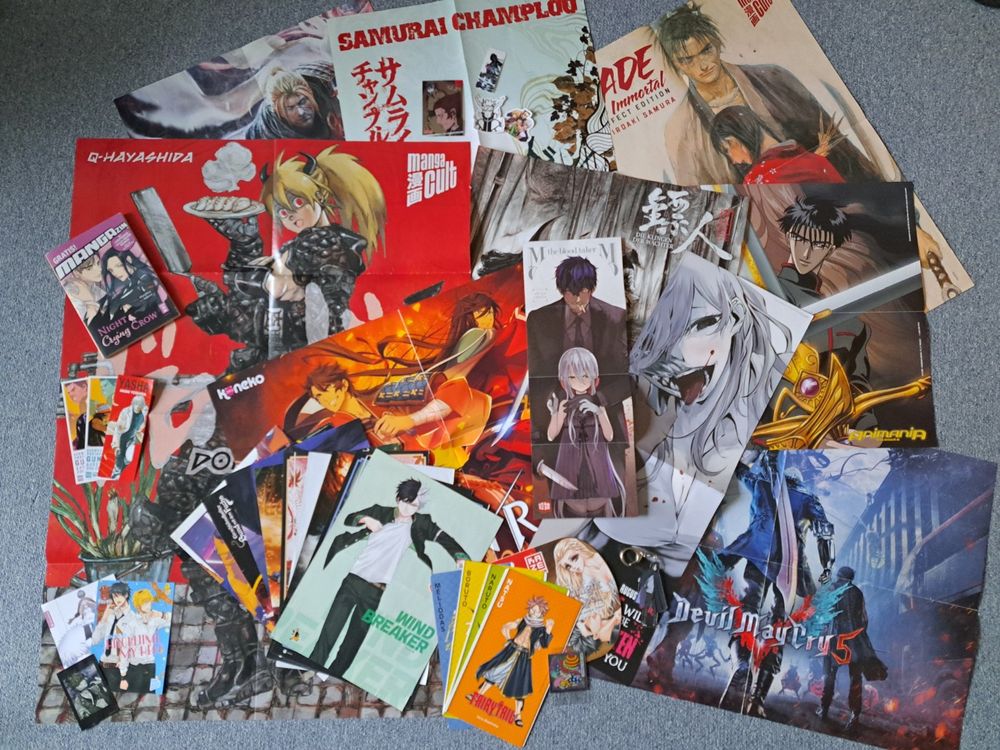 Manga/Anime Merch (Poster, Postkarten, Sticker, usw.) (Gebraucht) in ...