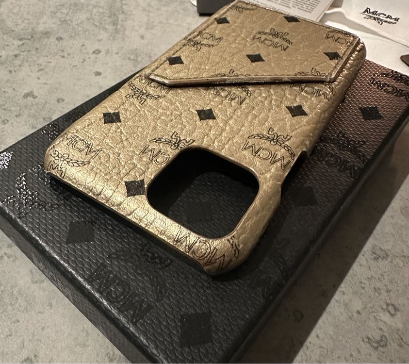 MCM IPhone 11 Pro Hülle gold inkl Panzerglas (Gebraucht) in Ottenbach für CHF 49 – mit Lieferung ...