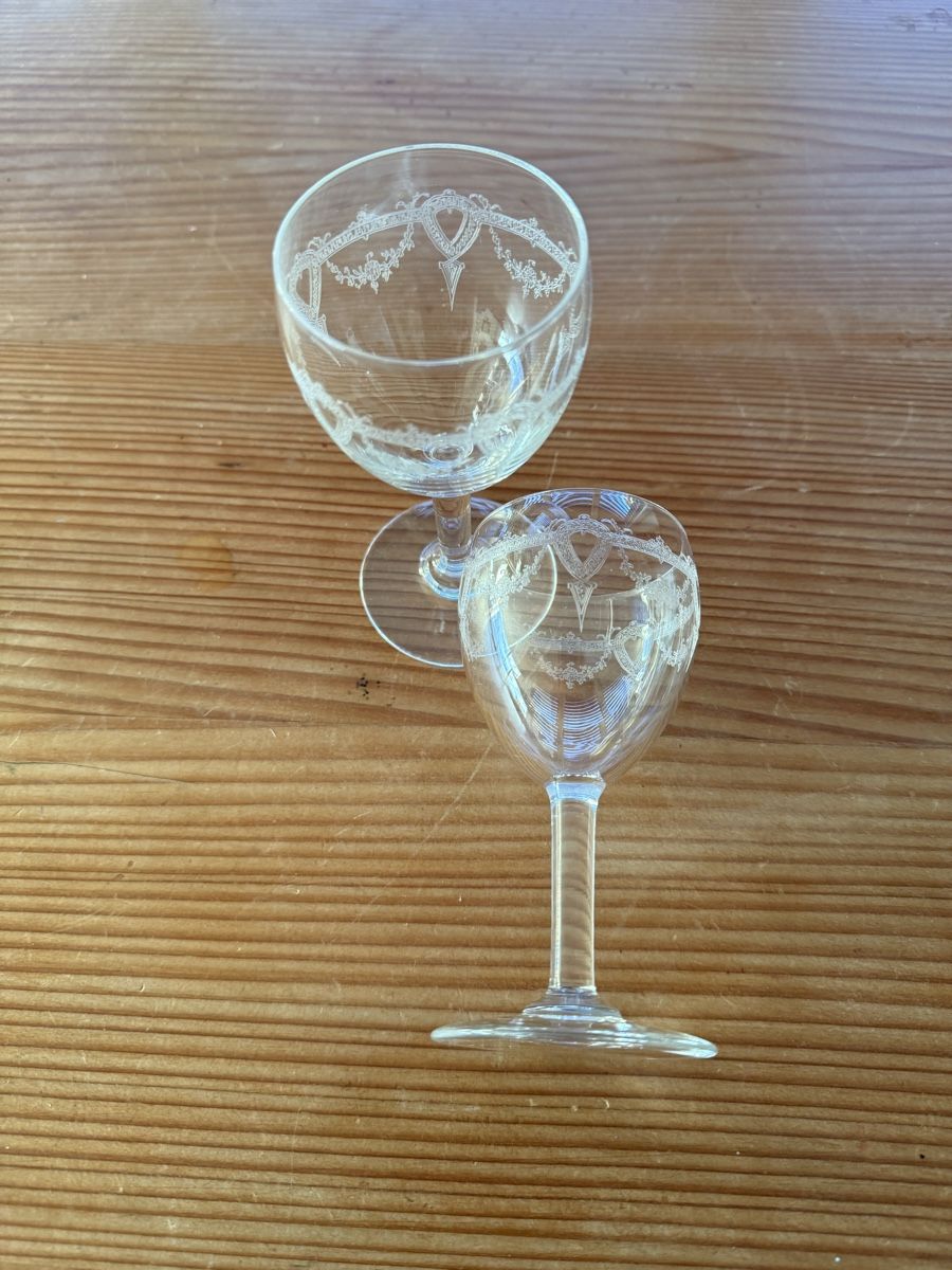 2 edle antike Sherry Glaeser mit Gravur zu verkaufen (Gebraucht) in ...