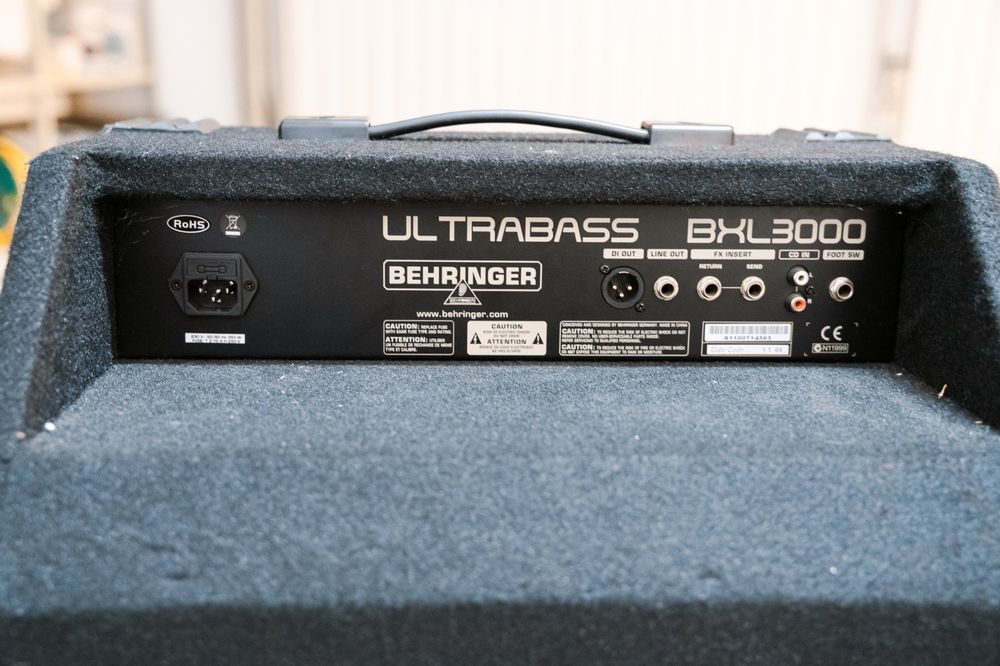 Behringer Ultrabass BXL3000 - 300 Watt Bass Amplifier (Gebraucht) in ...