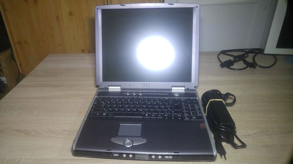 Clevo Notebook Model 8880 (Gebraucht) in Lützelflüh-Goldb für CHF 6 ...