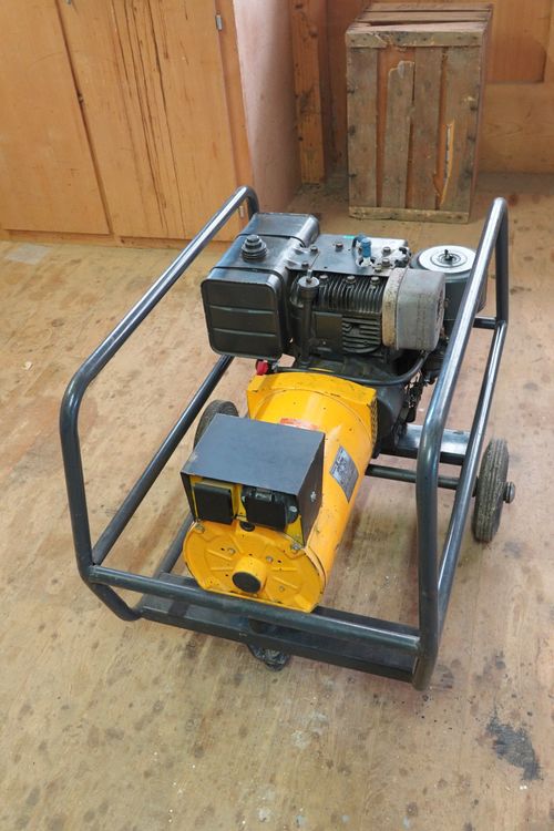 Sulzberger 6 kvA 220 / 380 Volt Generator frisch ab Service (Gebraucht ...