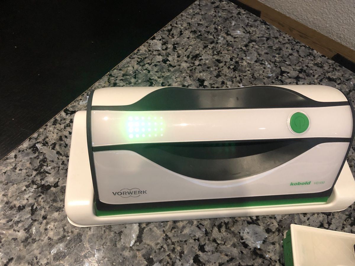 Der Kobold VG100+ Flächenreiniger (Defekt) in Steinen für CHF 25 – nur ...