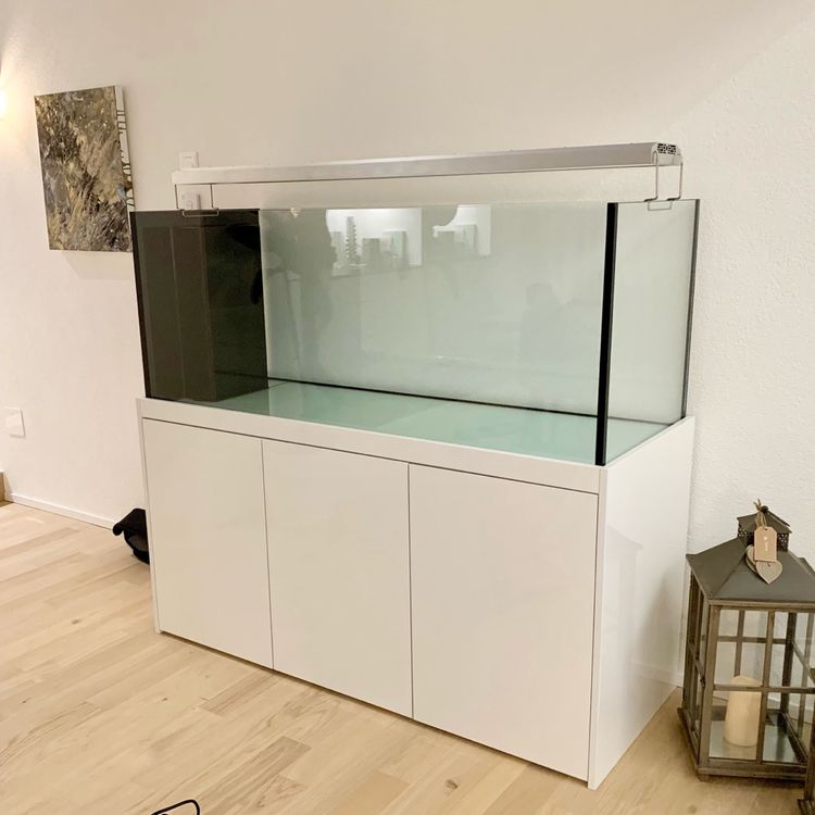 massiver Aquarium Unterschrank (Gebraucht) in Elsau für CHF 190 – nur Abholung auf Ricardo kaufen