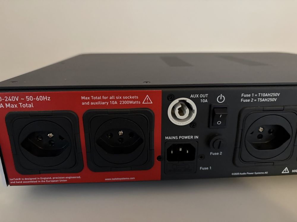 Isotek Elektra v5 inkl. Isotek Sequel - High end Stromfilter (Gebraucht ...
