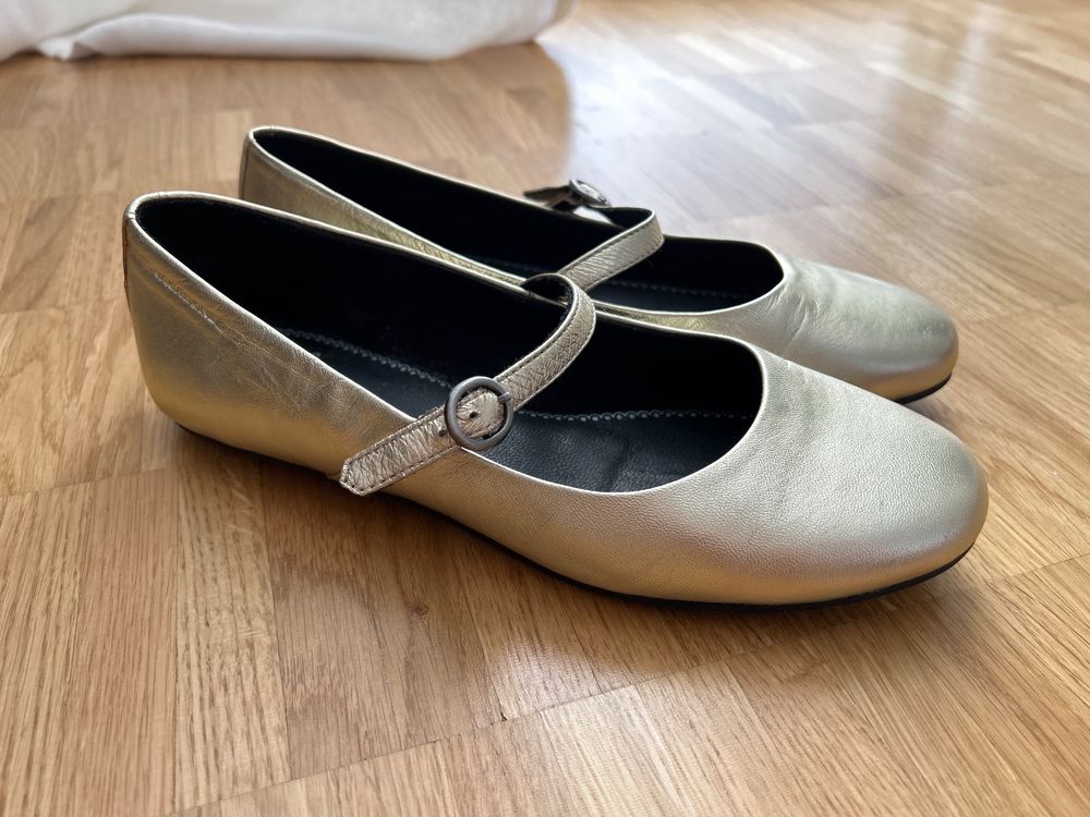 Golden Mary Jane style leather ballerinas Vagabond 38 (Gebraucht) in ...