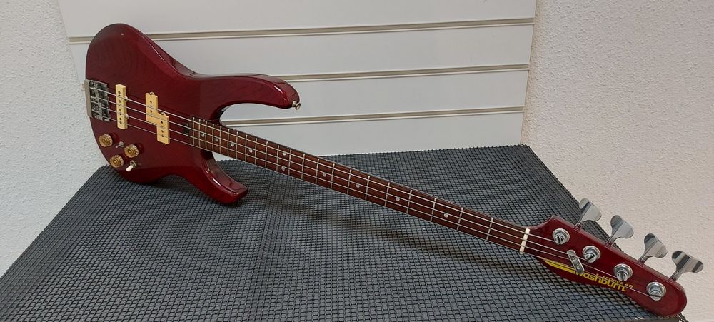 E-Bass Washburn Force 40 Japan 1983, frisch ab service (Gebraucht) in ...