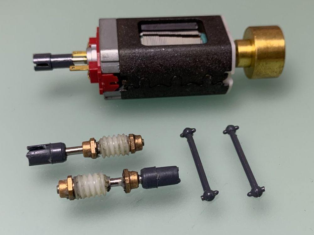 ROCO MOTOR SNCF BB 7300 inkl. Kardanwelle, Zahnräder, .. (Gebraucht) in ...