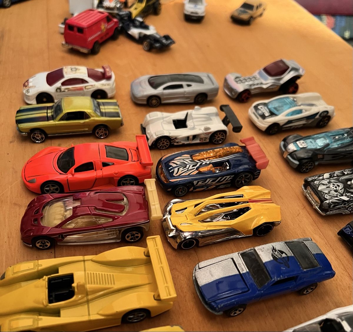 Grosse Sammlung Autos, Diverse Modelle hot wheels / siku usw (Gebraucht ...