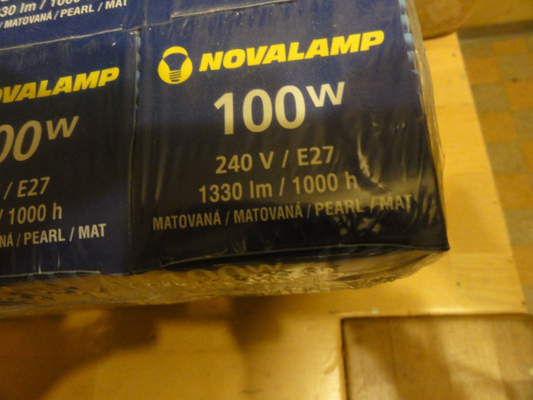 10 Stk. 100 Watt Birnen NEU matt mit E27 Gewinde keine LED (Neu und ...