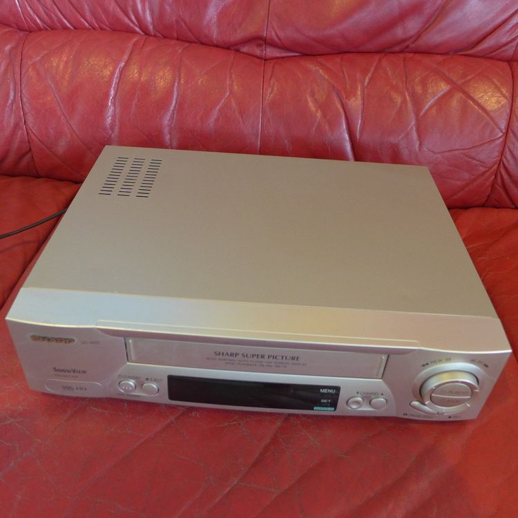 VHS Videorecorder - Sharp VC- M31 (Gebraucht) in für CHF 45 – mit ...