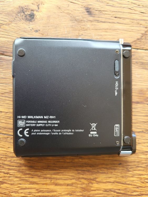Hi-MD MiniDisc Recorder Walkman Sony MZ-RH1 Top-Zustand (Gebraucht) in ...