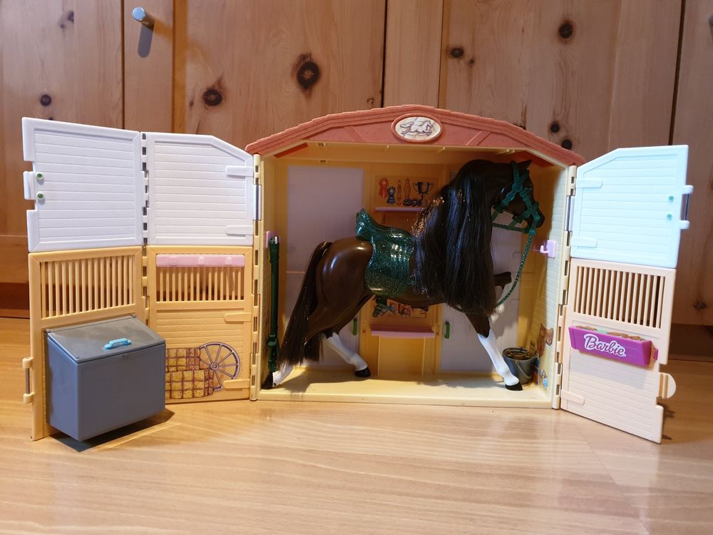 Barbie Stall inkl. Pferd (Gebraucht) in Vicosoprano für CHF 21 – mit ...