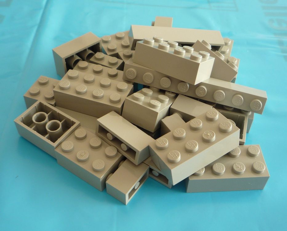 graue Lego Bausteine (50 Gramm) (Gebraucht) in Aarau für CHF 1.5 – mit ...