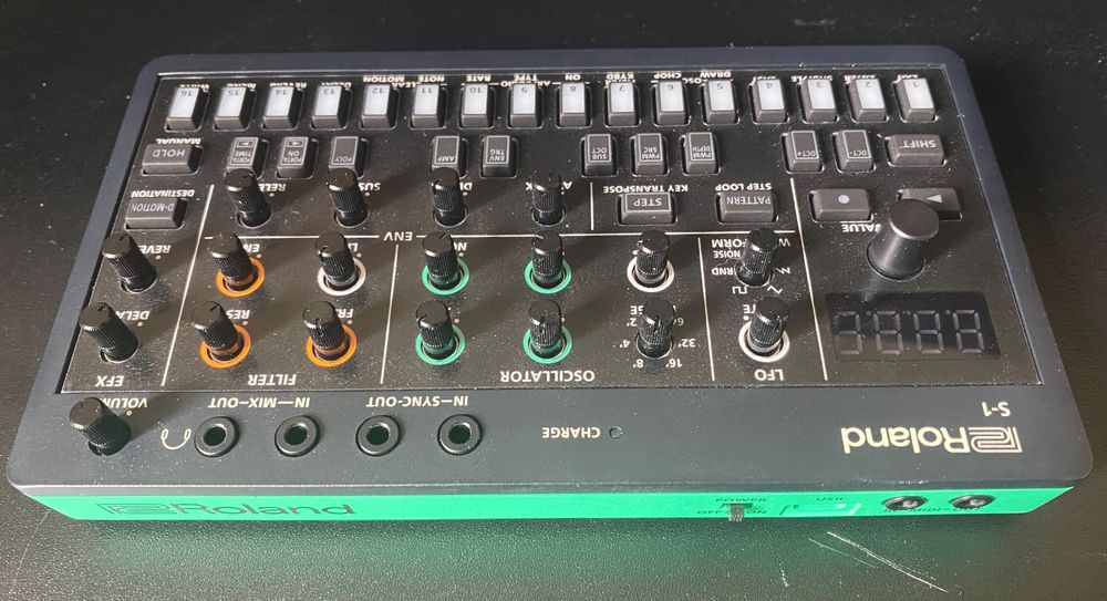 Roland S1 Aira Compact Tweak Synth | Kaufen auf Ricardo Roland S1 Aira Compact Tweak Synth | Kaufen auf Ricardo