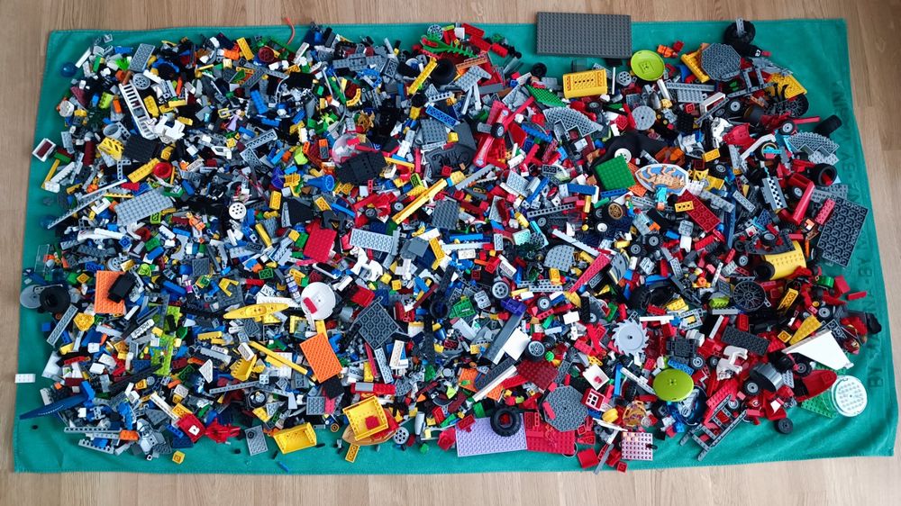 Lego Konvolut 10 kg ab 1.- (Gebraucht) in Emmenbrücke für CHF 92 – mit Lieferung auf Ricardo kaufen