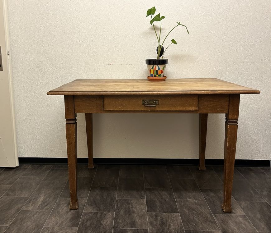Massiver Holztisch Antik Vintage Mid-Century (Gebraucht) in Zürich für CHF 175 – nur Abholung ...