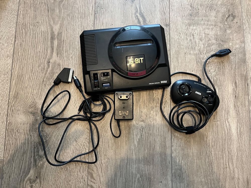 Sega Mega Drive 1 / Netzteil / Controller | Kaufen auf Ricardo