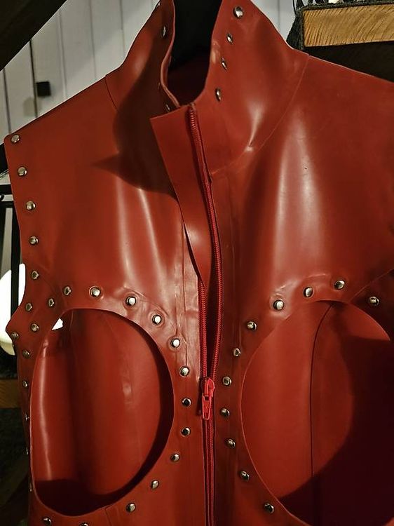 Body Latex (Gebraucht) in Wil SG für CHF 450 – nur Abholung auf Ricardo ...