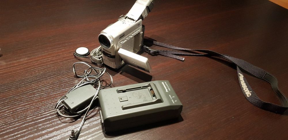 Panasonic NV-DS55 (Camcorder/Mini DV) (Gebraucht) in Igis für CHF 150 – mit Lieferung auf ...