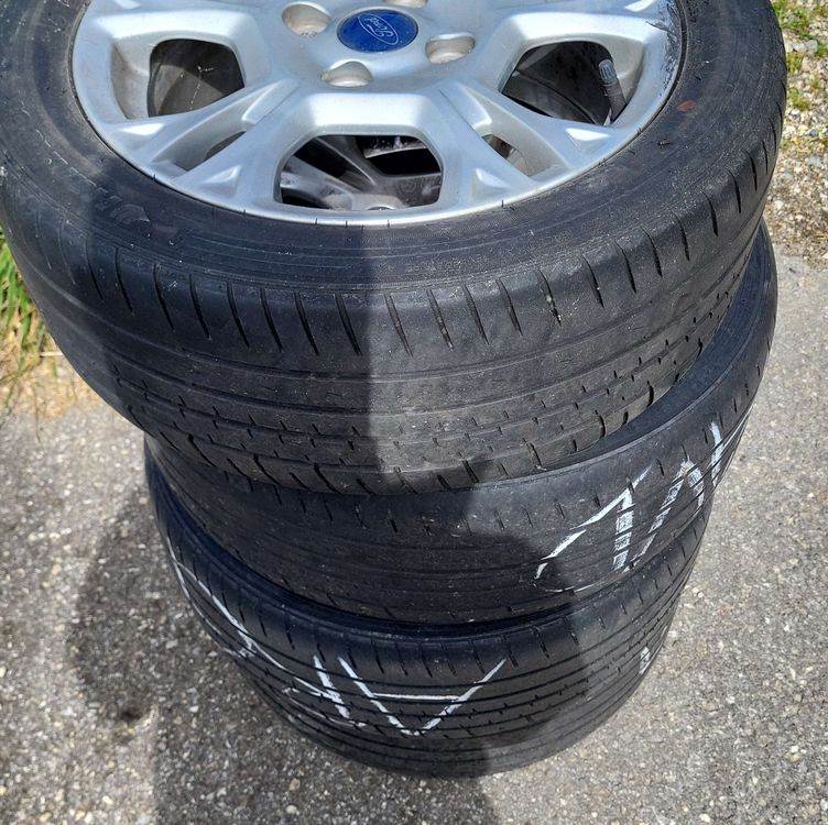 4 Pneus été + Jantes Ford 15 pouces (Gebraucht) in Sorvilier für CHF 49 ...