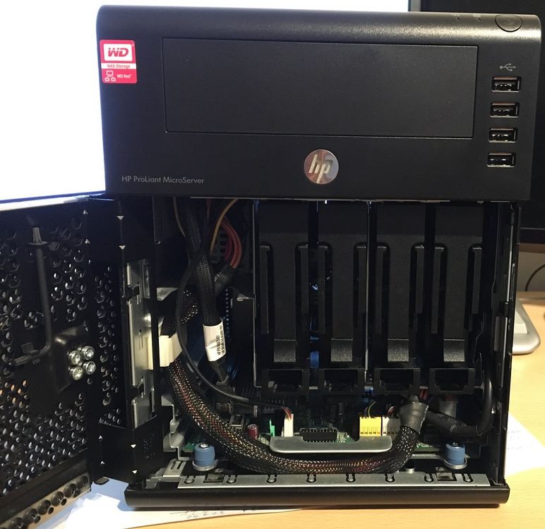 HP Proliant N36L MicroServer MIT Mod BIOS, OHNE Disk (Gebraucht) in ...