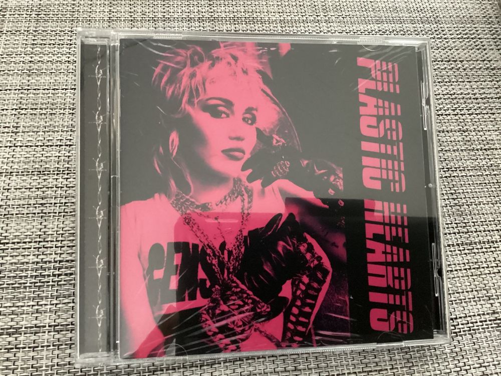 Miley Cyrus – Plastic Hearts | Kaufen auf Ricardo