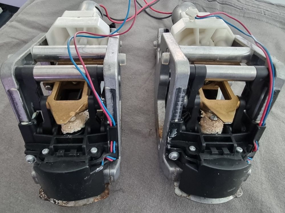 2 x Brühgruppen für Nespresso Gemini CS100 CS200 CS220 (Gebraucht) in ...