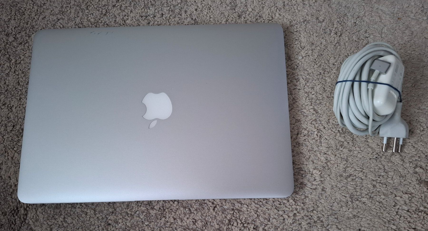 MacBook Air 13 A1466 MC2925 i5-SSD macOS Monterey (Gebraucht) in MAGDEN ...
