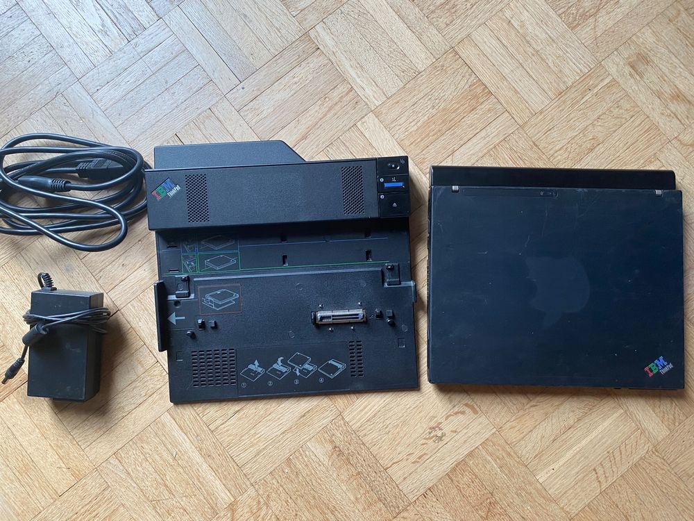 IBM ThinkPad X41 mit Docking Station, Netzteil | Kaufen auf Ricardo