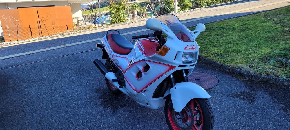 Honda CBR 1000 F SC21 (Gebraucht) in Vordemwald für CHF 242 – nur ...