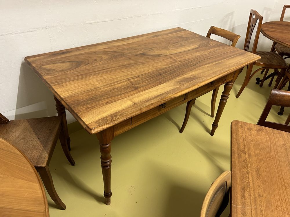 Holztisch, Esstisch (Gebraucht) in Wohlen AG für CHF 900 – nur Abholung ...