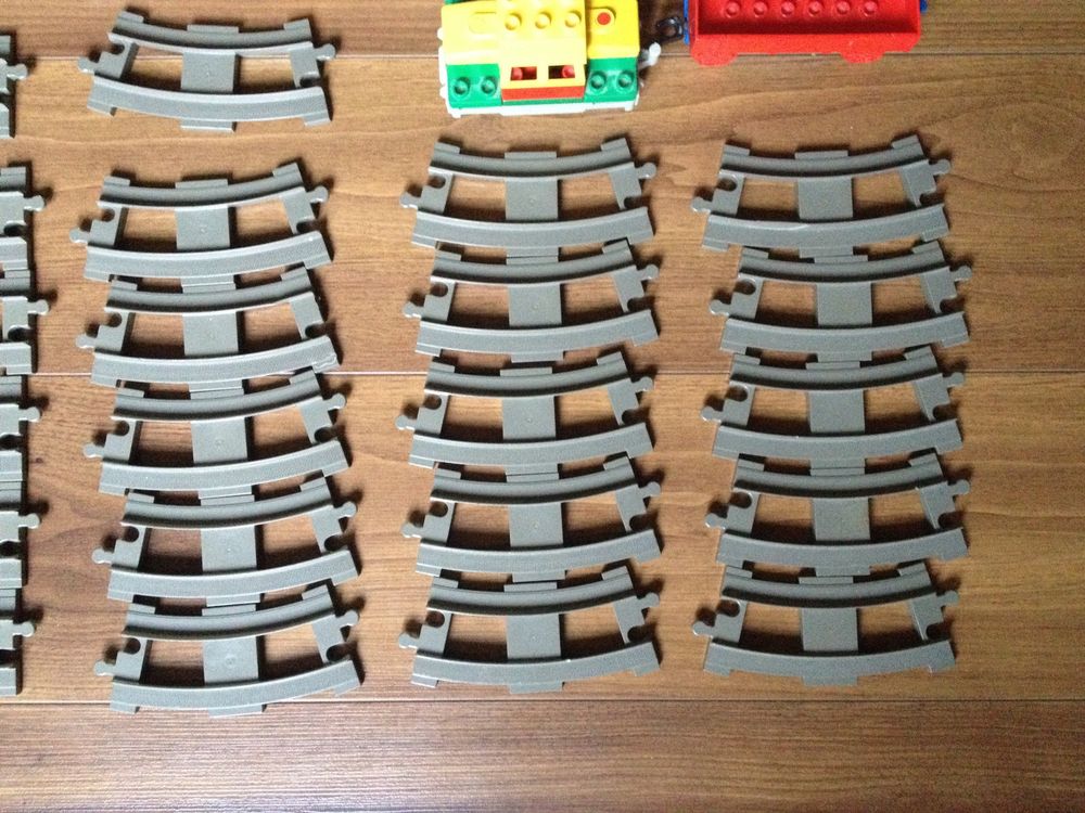 Lego Duplo Zug eisenbahn + Schienen / Train + rail (Gebraucht) in ...