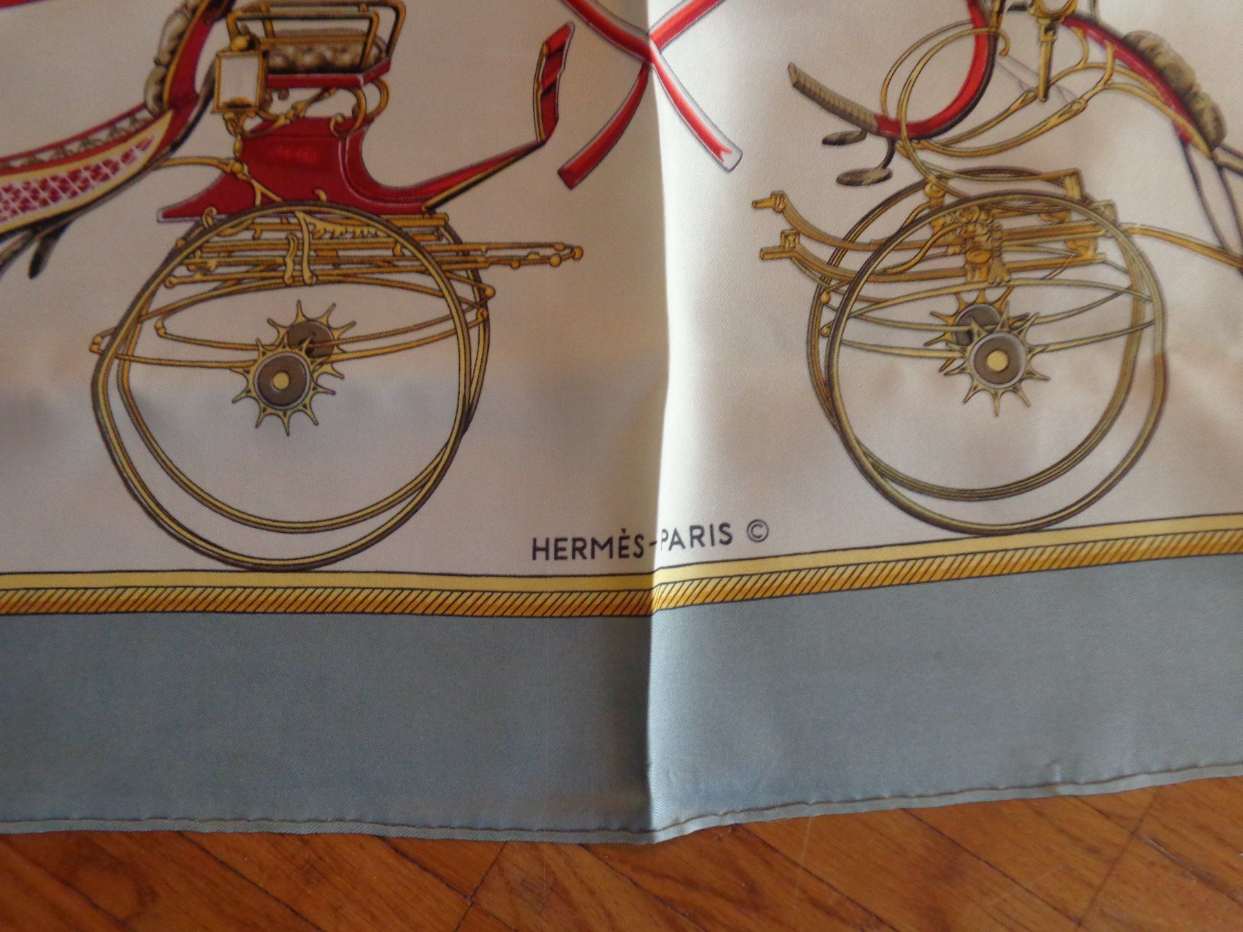 ° JOLIE FOULARD HERMES PARIS LES VOITURES A TRANSFORMATION (Neu (gemäss ...