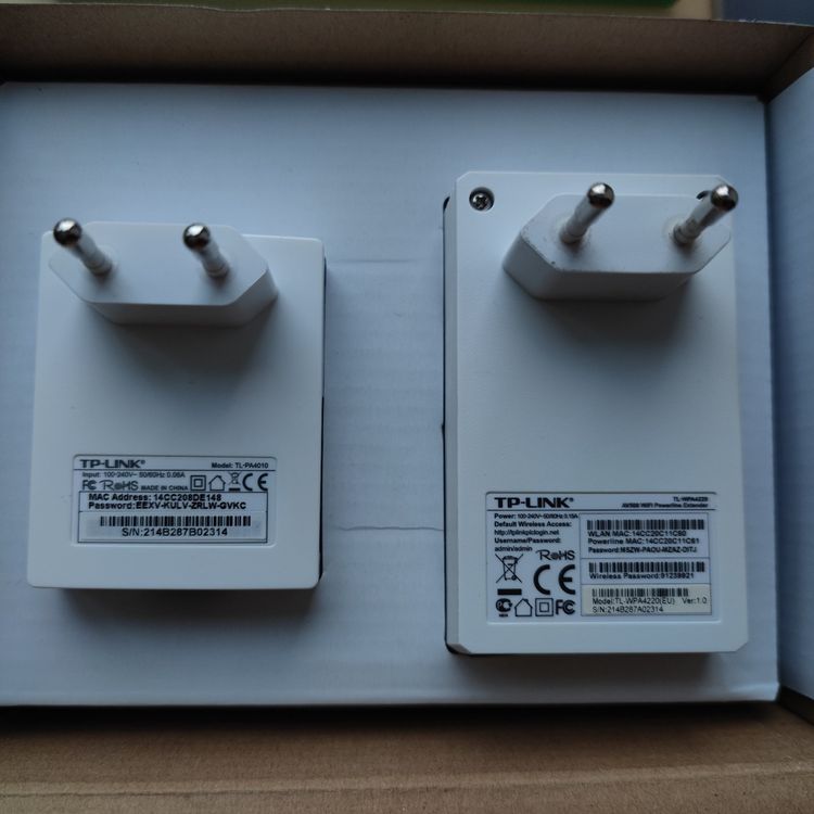 TP LINK AV 500 WIFI POWERLINE EXTENDER via Steckdose | Kaufen auf Ricardo