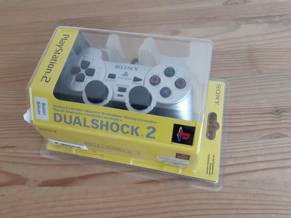 Original Sony PS2 Dualshock 2 Controller Silber NEU + OVP | Kaufen auf Ricardo