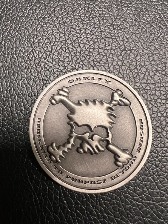 Oakley Challenge Coin Double Sided — Neuwertig, Selten! (Gebraucht) in ...