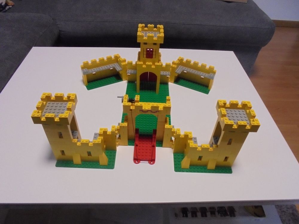 LEGO - ALTER - RITTERBURG - 375 (Gebraucht) in Gelterkinden für CHF 200 ...