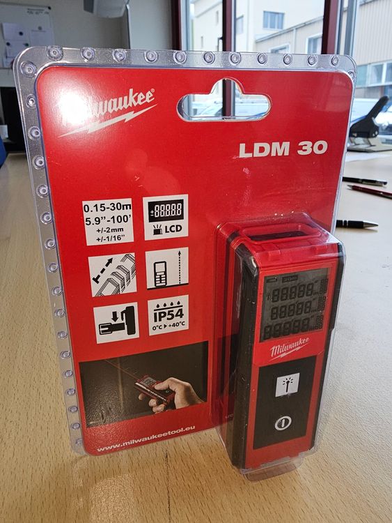 Neu Milwaukee Laser-Distanzmesser LDM 30 | Kaufen auf Ricardo