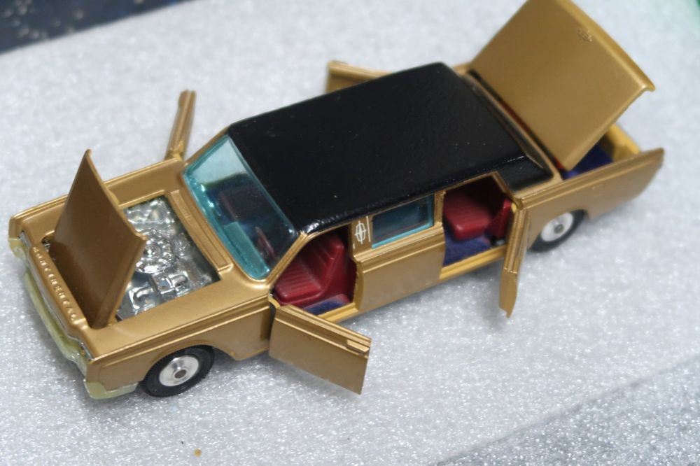 Corgi Toys 262 Lincoln Continental Limousine (Gebraucht) in Gravesano ...