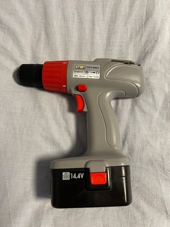 OK Akkubohrer mit 2 Akkus und Ladegerät | Kaufen auf Ricardo