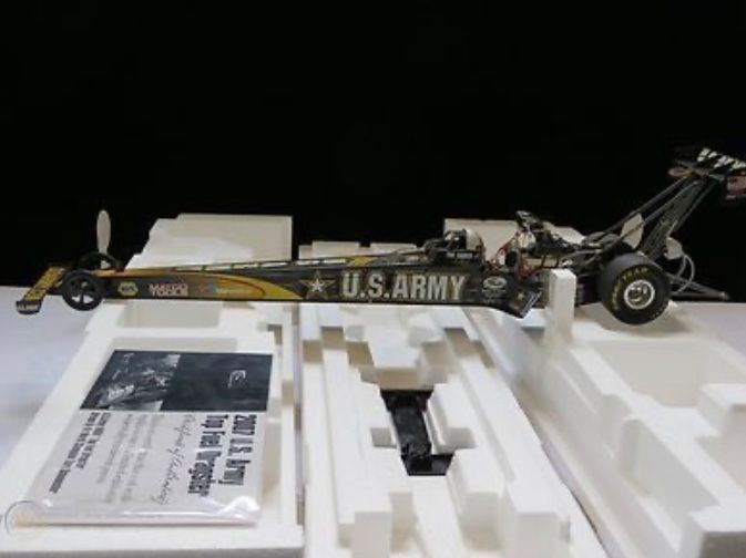 Tony Schumacher Top Fuel Dragster US Army 1:16 - 65cm lang!! | Kaufen ...