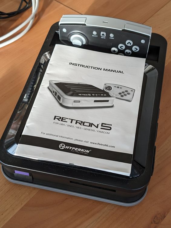 Retron-5 Konsole (GBA/SNES/NES/Genesis/Famicom) | Kaufen auf Ricardo
