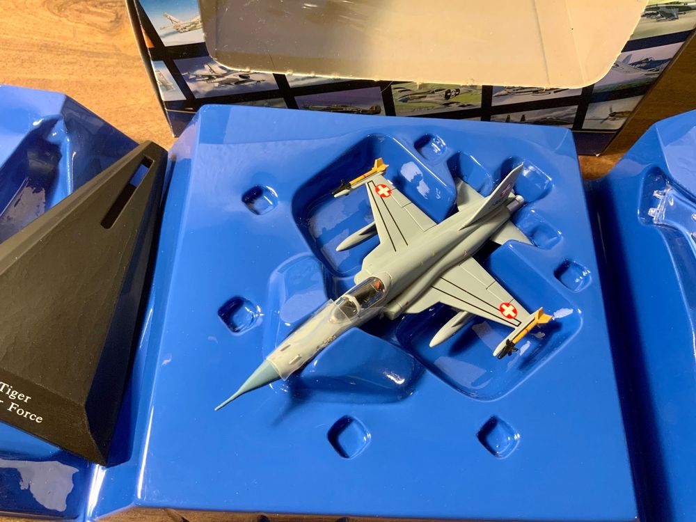 F-5 Tiger J-3001 Armour Collection 1:100 Aviatik Luftwaffe | Kaufen auf ...
