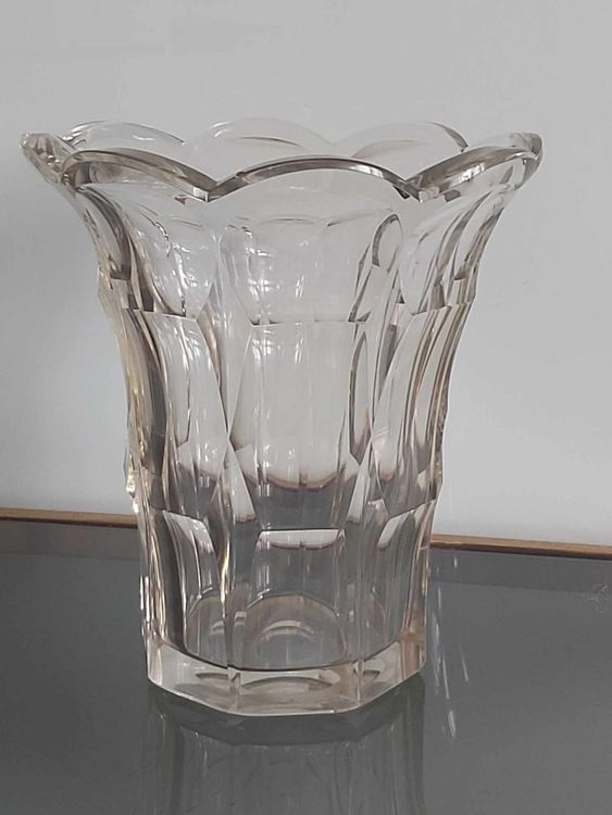 Französische Vase aus geschmolzenem Kristall geklopft (Gebraucht) in ...