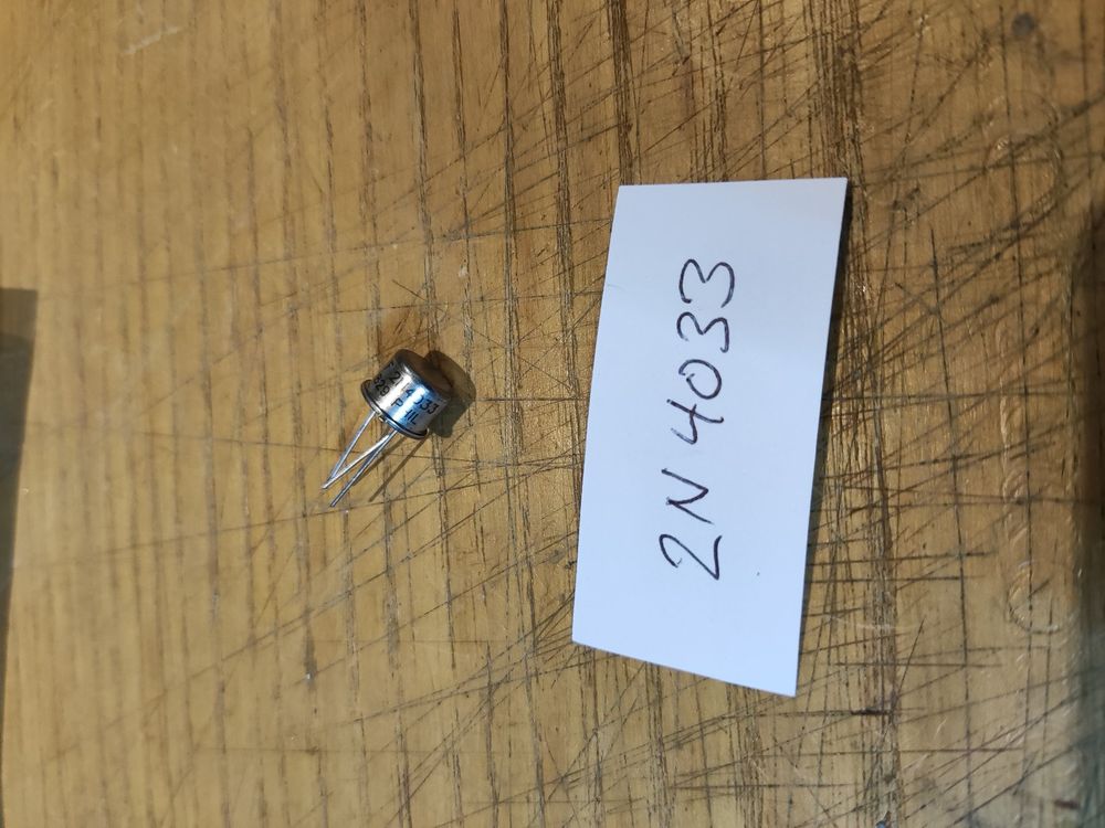 Transistor 2N4033 (Gebraucht) in Lindau für CHF 13 – mit Lieferung auf ...