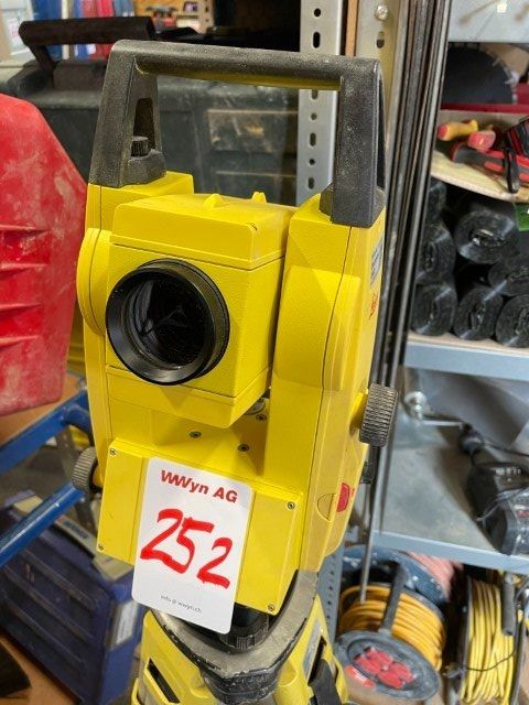 Leica Builder Tachymeter (Lot 252) Standort 4153 Reinach (Gebraucht) in ...