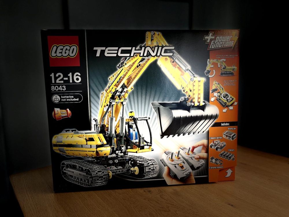 LEGO Technic Raupenbagger (8043) zusammengebaut | Kaufen auf Ricardo