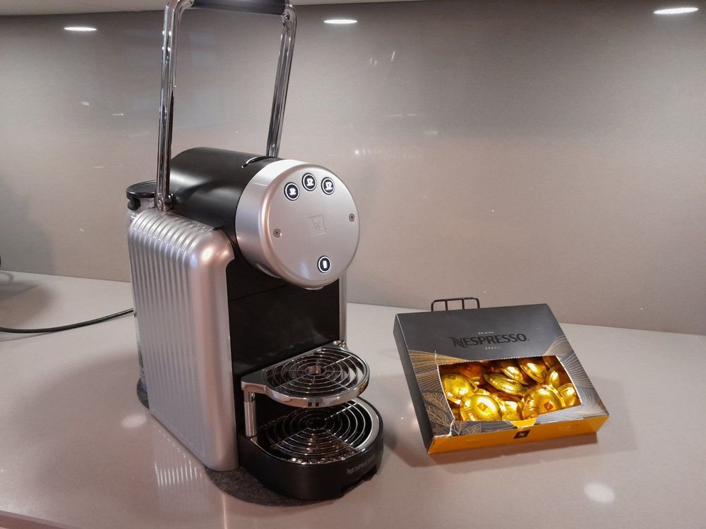 NESPRESSO Professional ZENIUS ZN 100 | Kaufen auf Ricardo