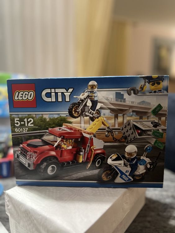 Lego City Abschleppwagen (60137)neu und original verpackt (Neu und originalverpackt) in Zürich ...